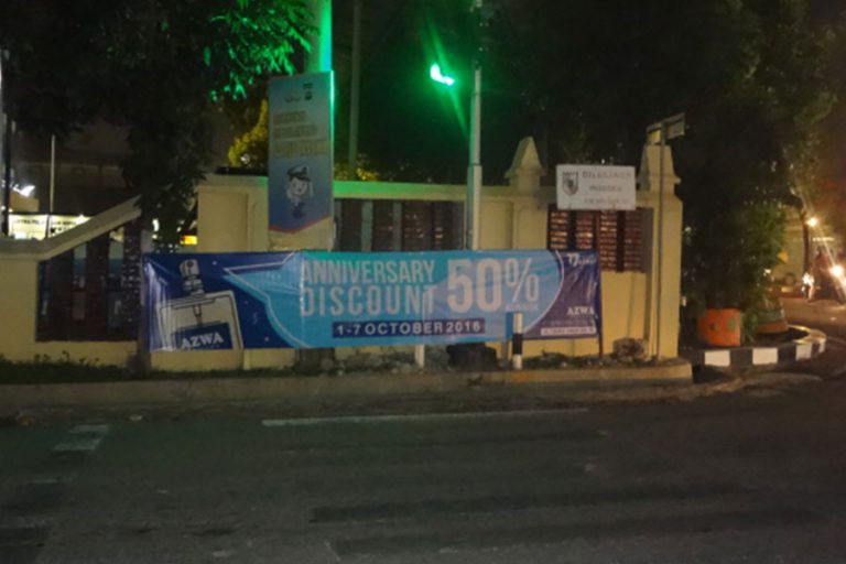 Spanduk Promosi Azwa Parfume Pekanbaru - Advertising Pekanbaru Riau ...